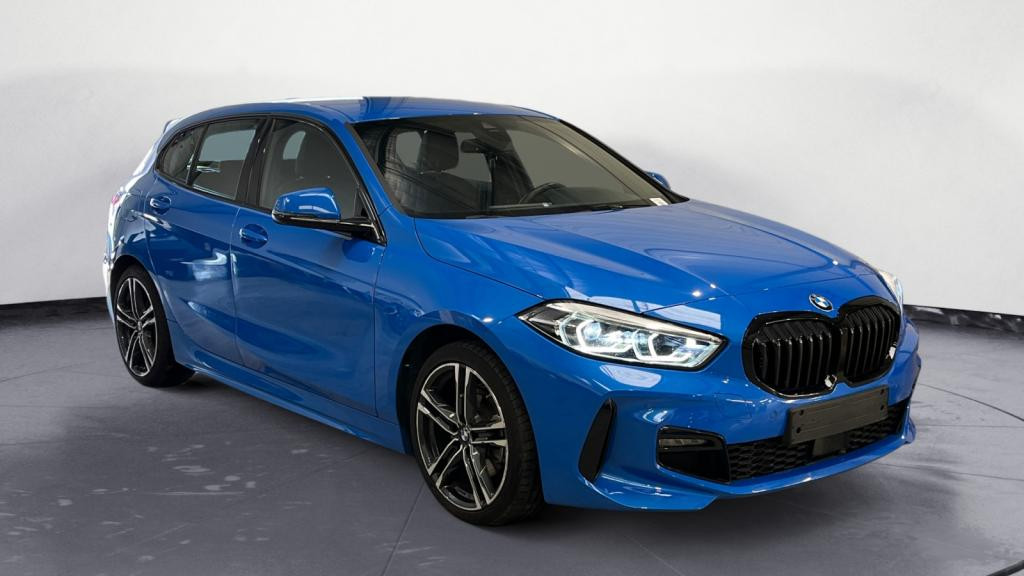 Voiture #48178 - BMW SERIE 1 118d - BVA BERLINE F40 M Sport - ORA7