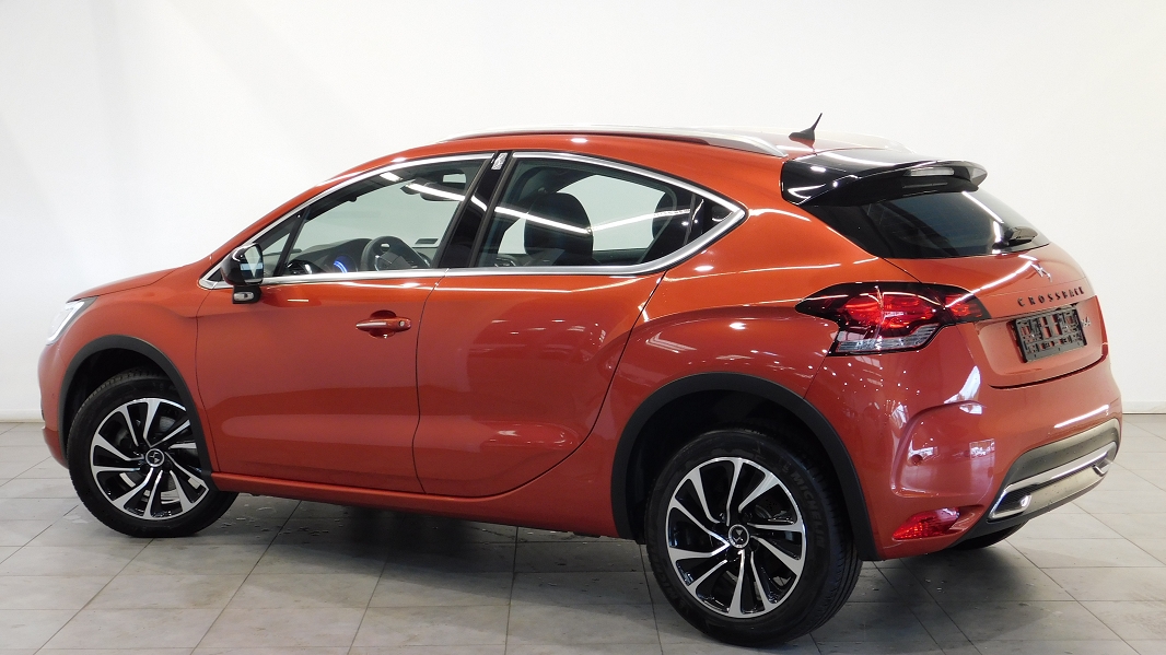 Voiture #32097 - DS DS 4 CROSSBACK THP 165 BE CHIC S&S EAT6 - ORA7