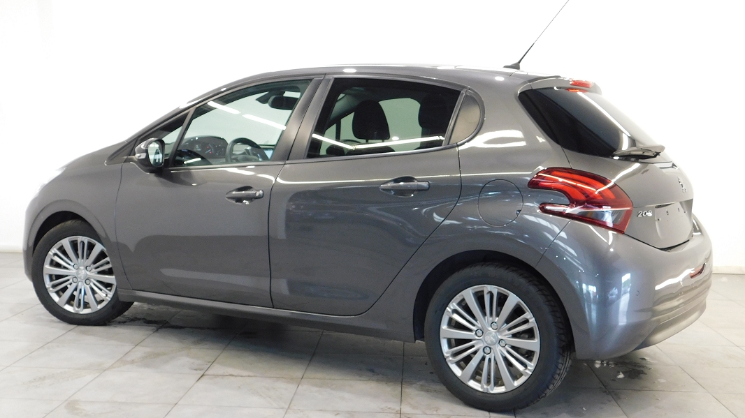 Voiture #31137 - PEUGEOT 208 - ORA7